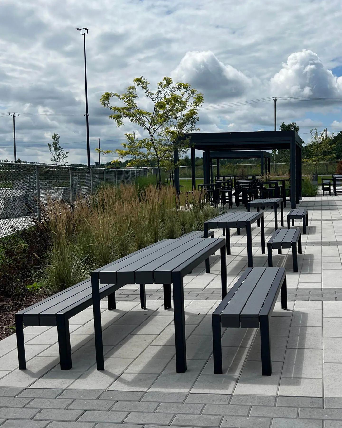 210 Cluster Seating - Maglin