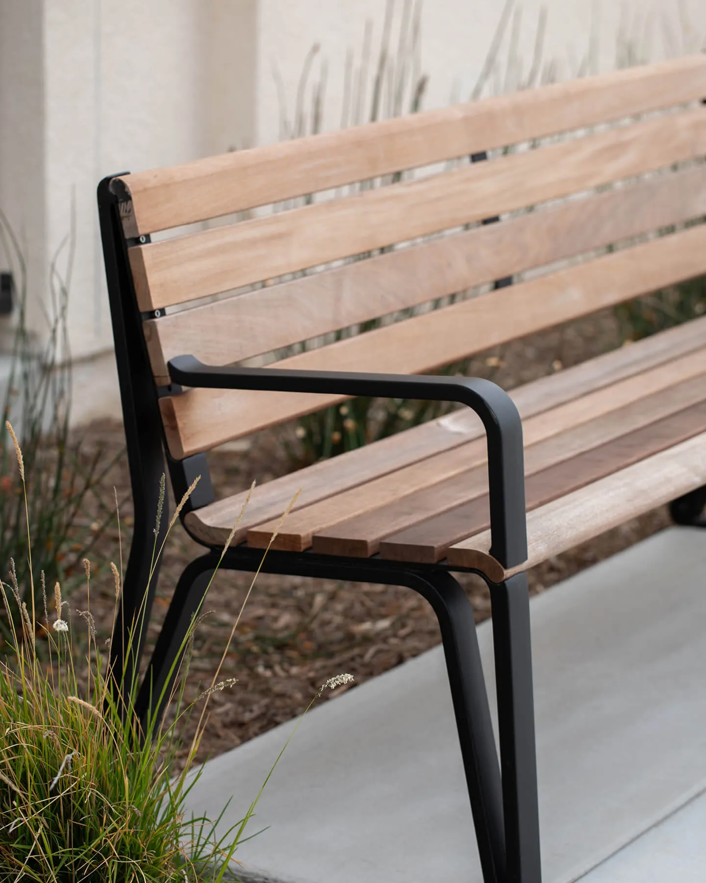 210 Cluster Seating - Maglin