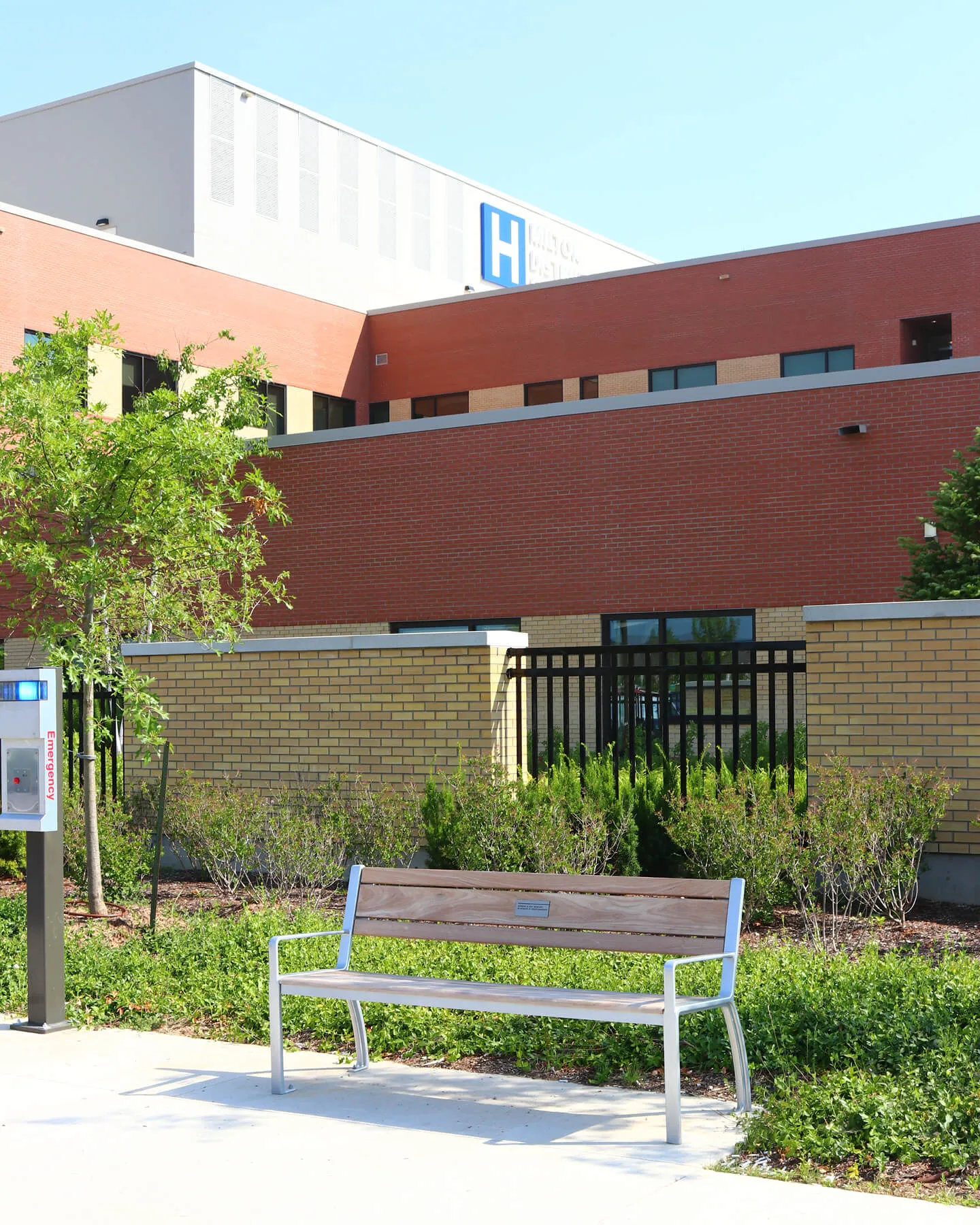 210 Cluster Seating - Maglin