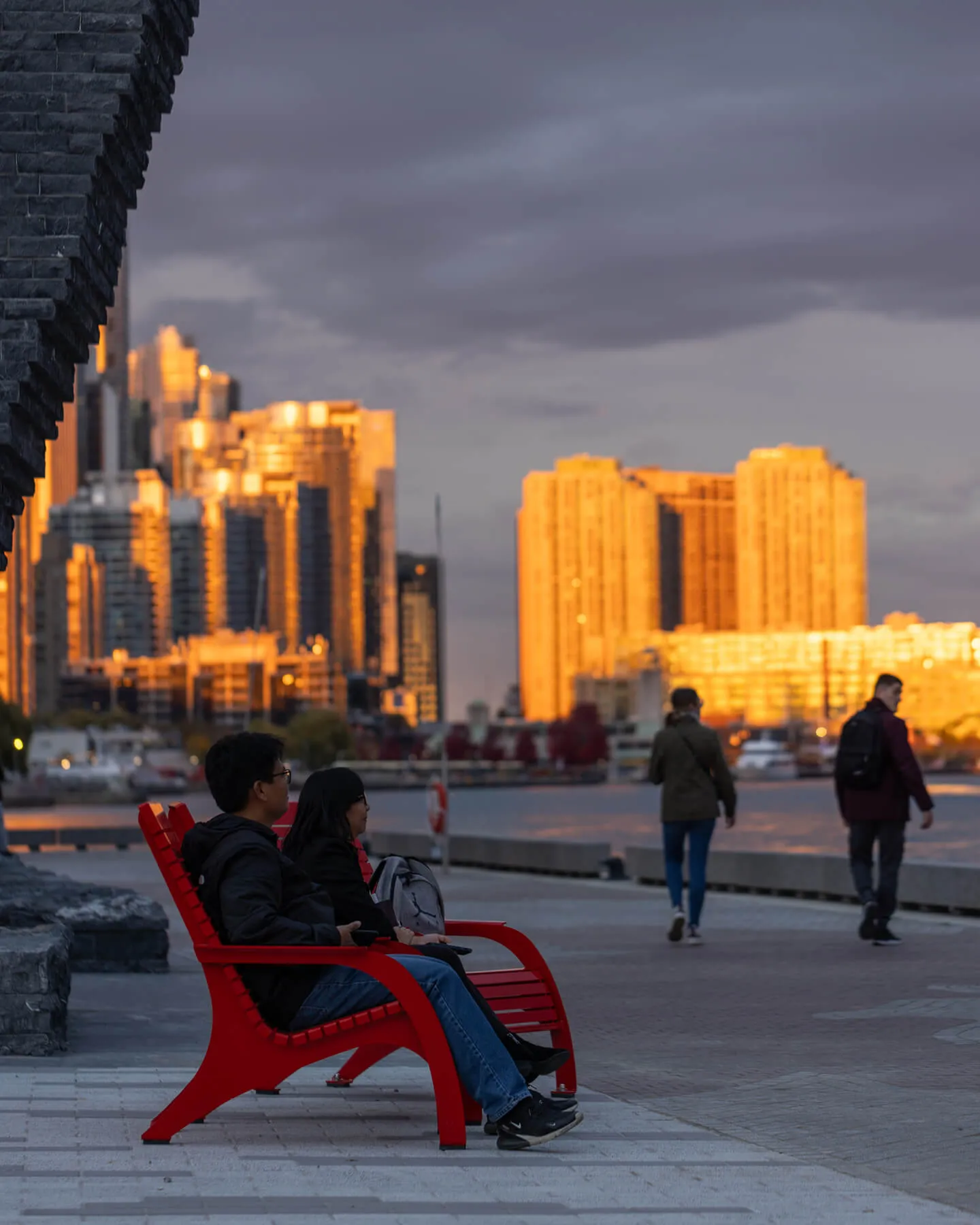 210 Cluster Seating - Maglin